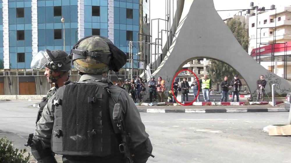 Terrorista musulmán que apuñaló a guardia de frontera fingió ser ...