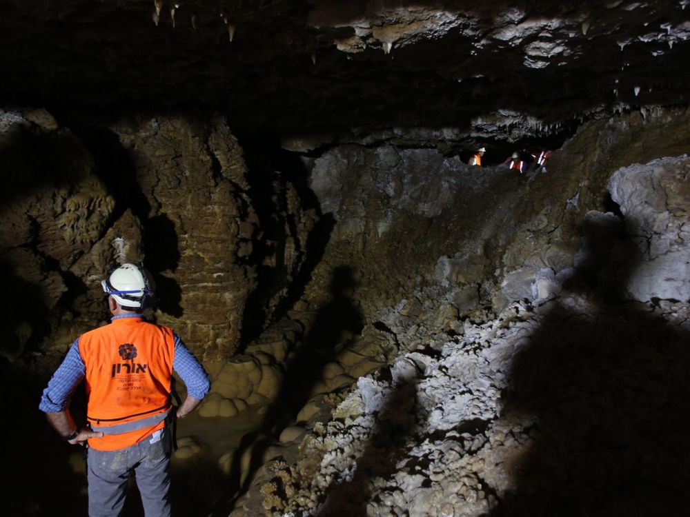 Cueva subterránea con abundantes estalactitas descubierta en Jerusalem