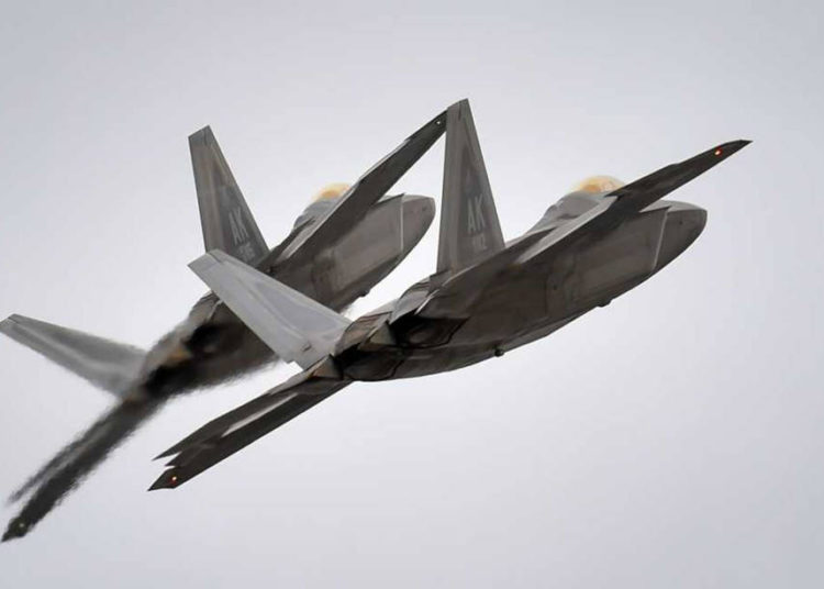 Cazas de EE.UU. interceptan bombarderos rusos en Alaska