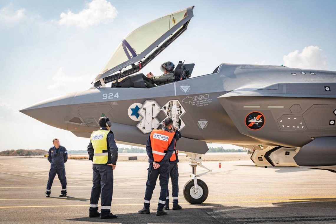 El F-35i experimental único de Israel aterriza en Tel Nof - Noticias de ...