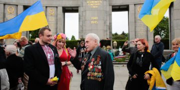 David Dushman, último liberador de Auschwitz superviviente, muere a los ...