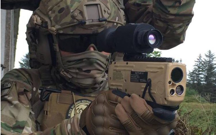 Elbit Systems presenta el designador láser codificado de mano Rattler H ...