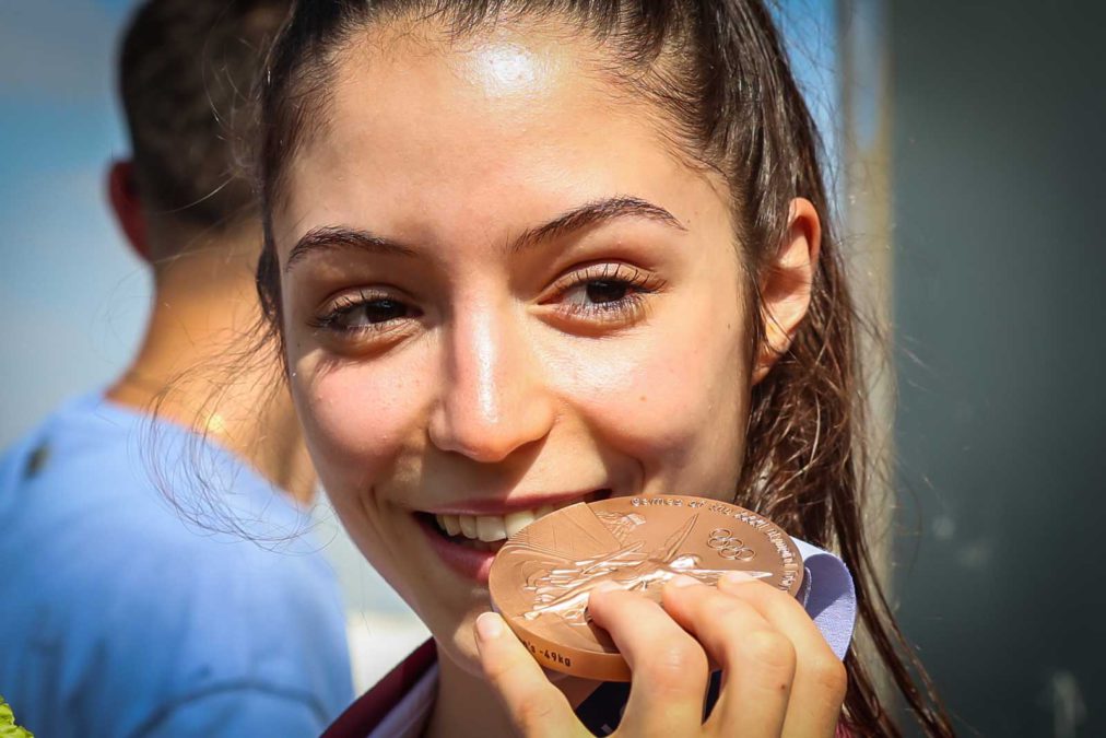 La medallista olímpica Avishag Semberg es recibida como un héroe a su ...