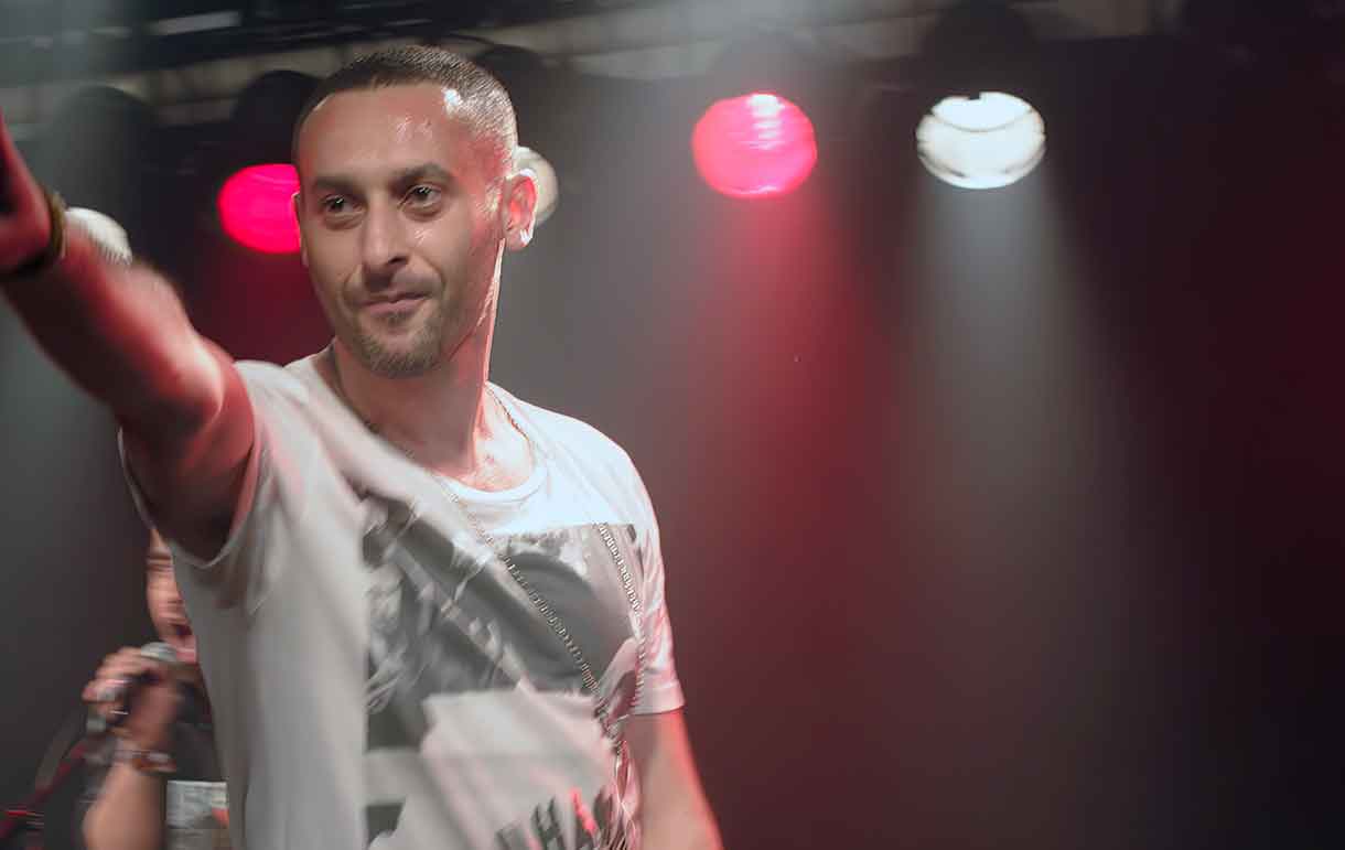 Shurat HaDin exige exclusión de rapero anti-Israel de campaña contra la ...