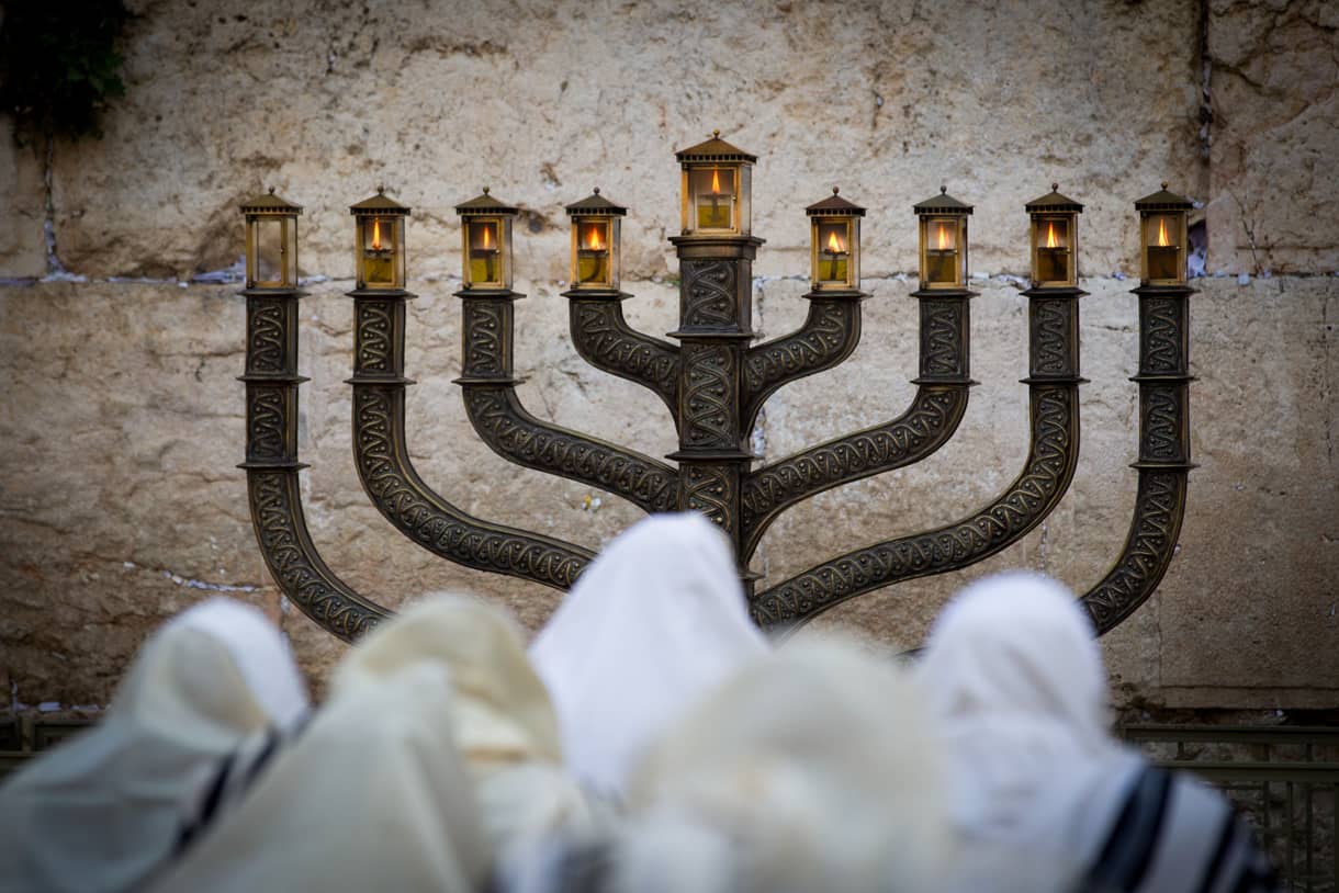 Hamás amenaza con violencia si Herzog enciende la primera vela de ...