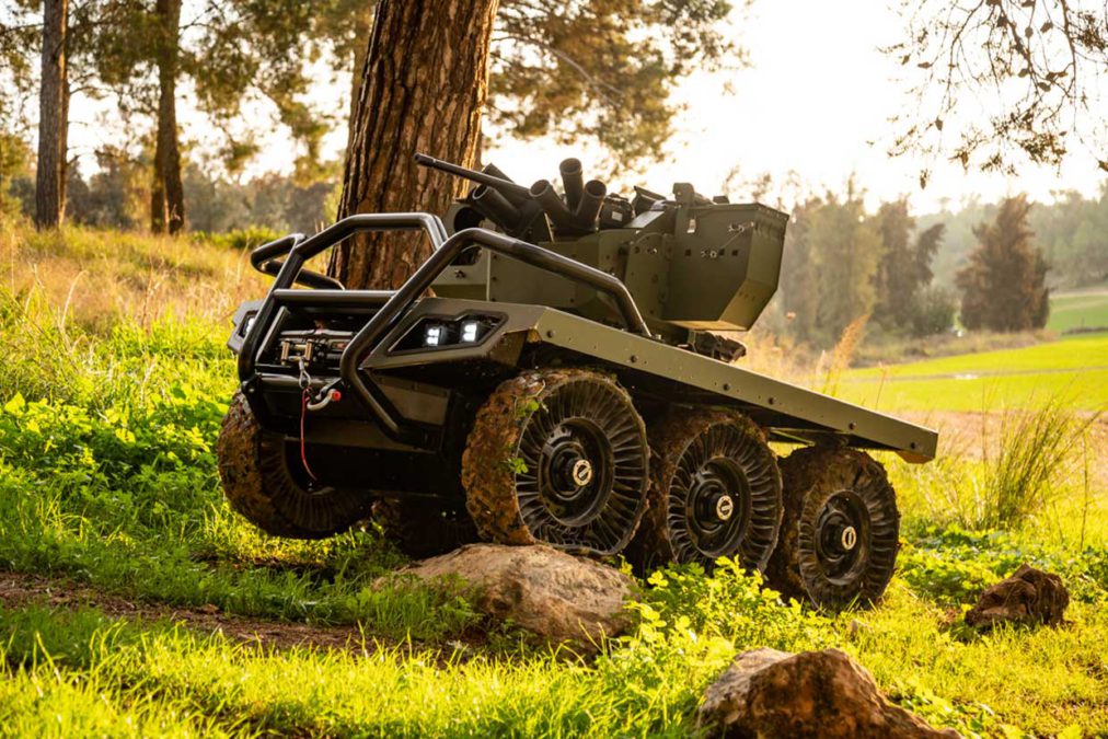 Robot militar israelí puede realizar diversos roles en el campo de batalla