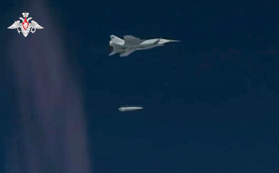 Rusia está armando cazas MiG-31 con misiles hipersónicos R-37M