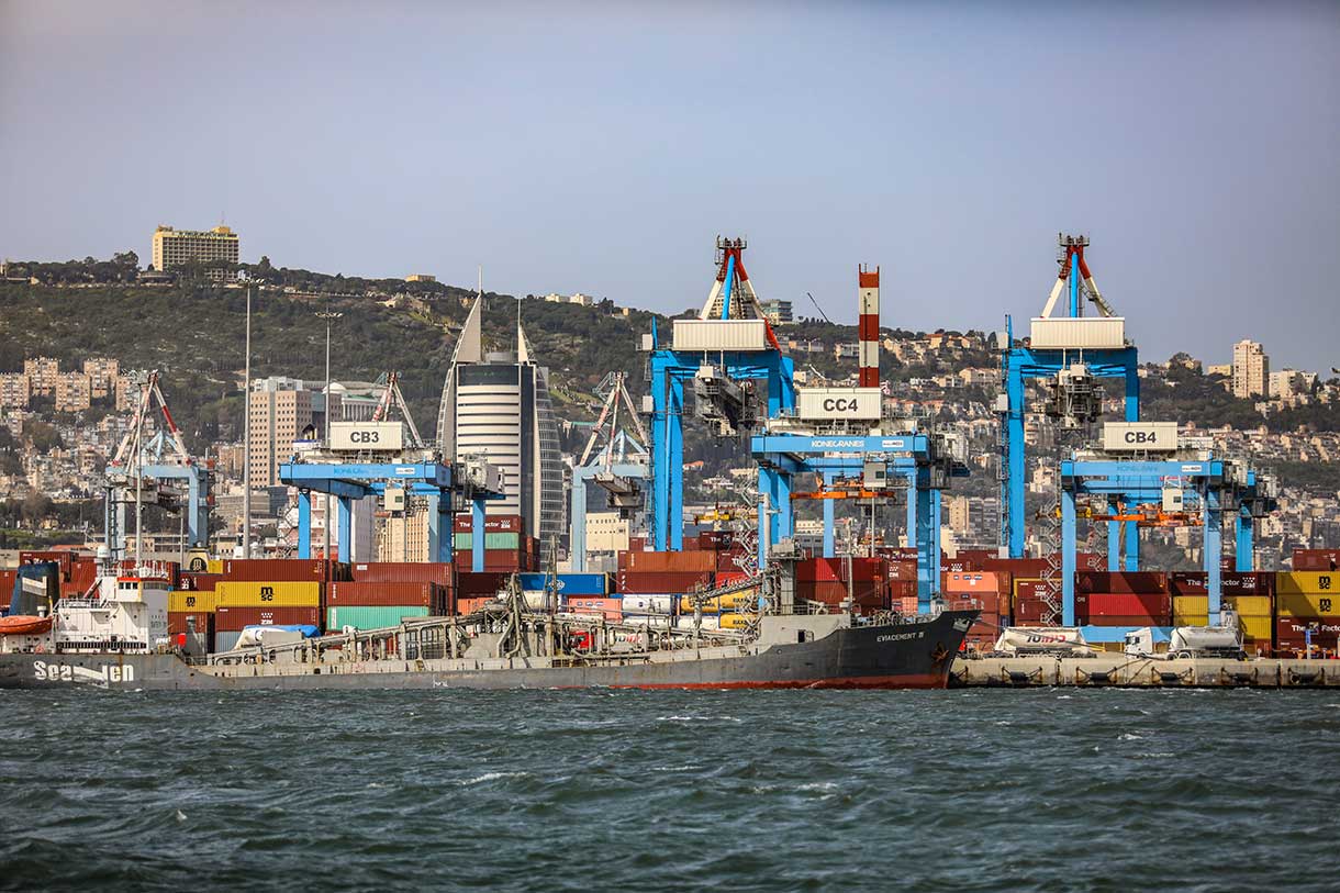 Los compradores del puerto de Haifa dicen estar preparados para la ...