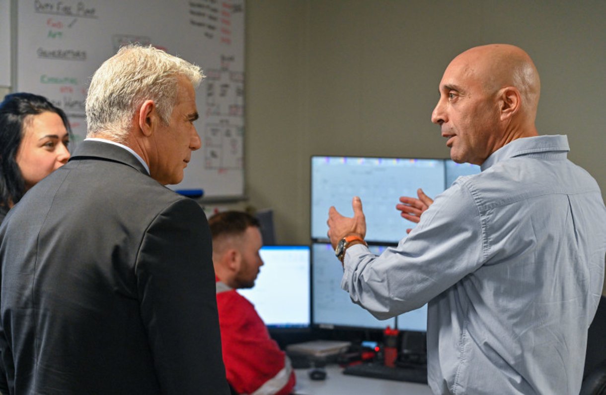 El primer ministro israelí visita el campo de gas de Karish