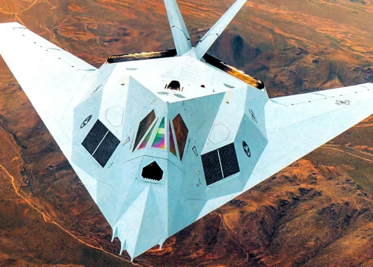Caza furtivo F-117: Lo que hay que saber