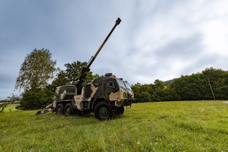 Obús SpGH BIA de 155 mm autopropulsado de KONŠTRUKTA