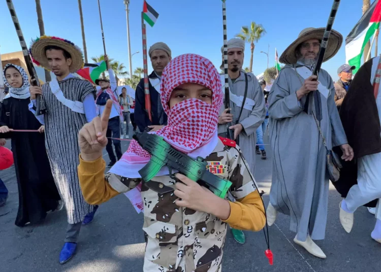 Decenas de miles se manifiestan contra Israel en Marruecos