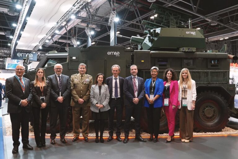 EM&E Group lanza el FEROX 6x6 en FEINDEF 2025 - Noticias de Israel