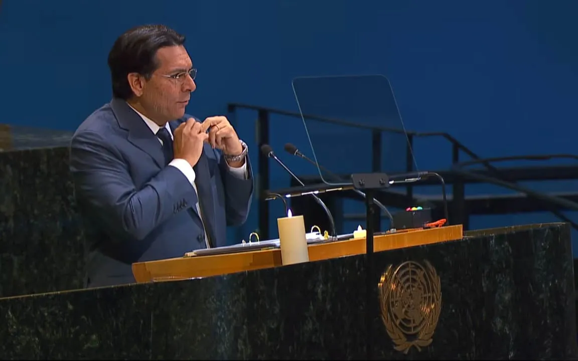 Danon se quita el pin de rehenes en la Asamblea General de la ONU ...