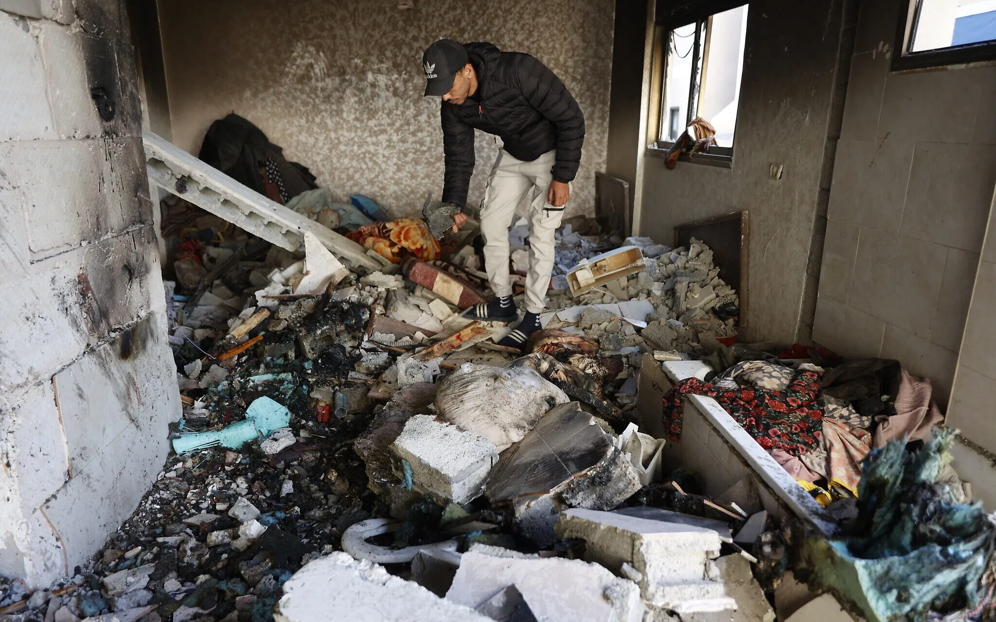 Hamás afirma que un ataque israelí alcanzó la comisaría de Sheikh ...