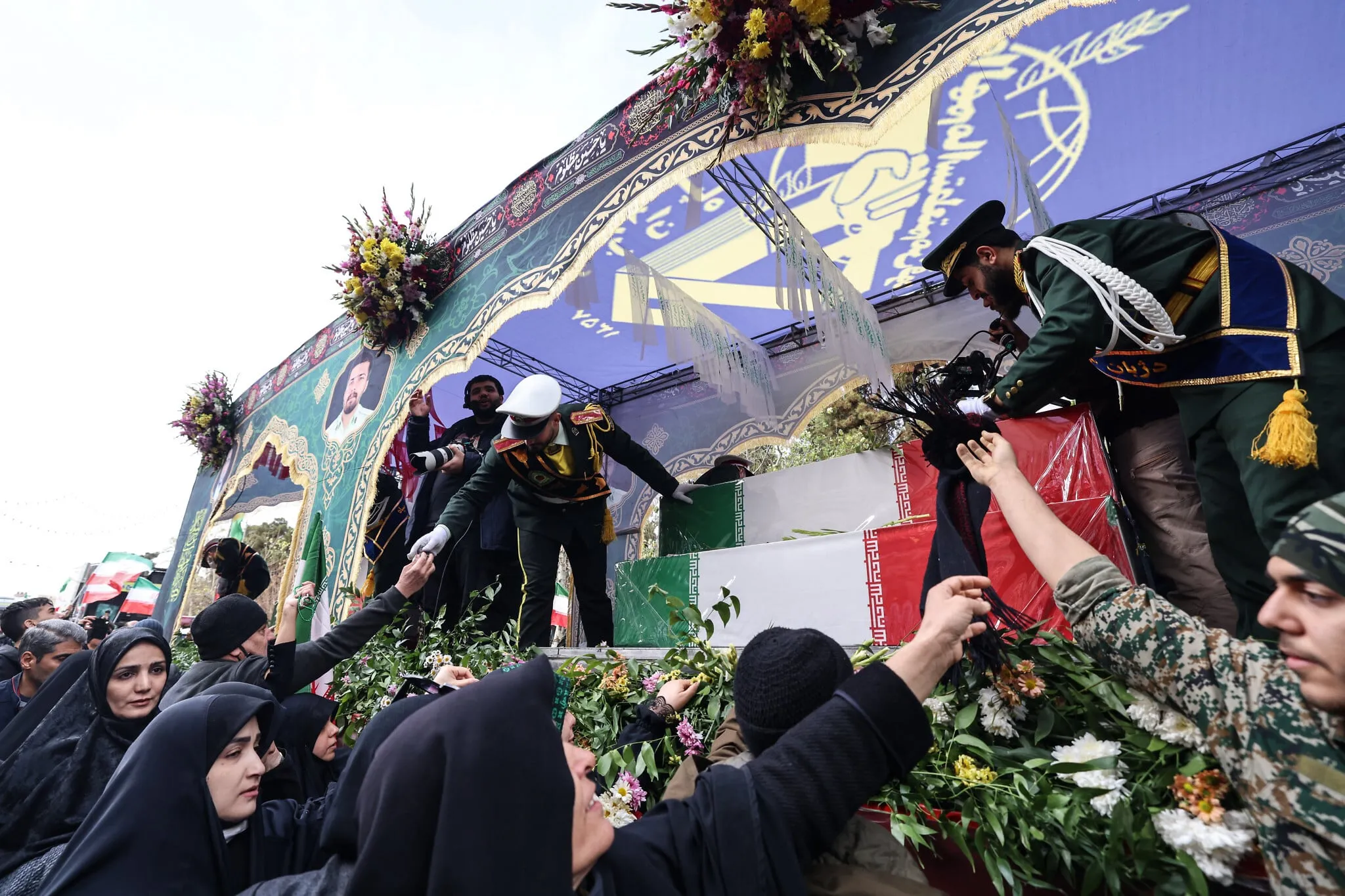 Teherán califica a los muertos como fuerzas del régimen para encubrir ...